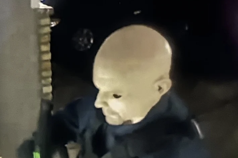 Minnesota shooter wore creepy mask FBI images show amid Vance Boelter ...