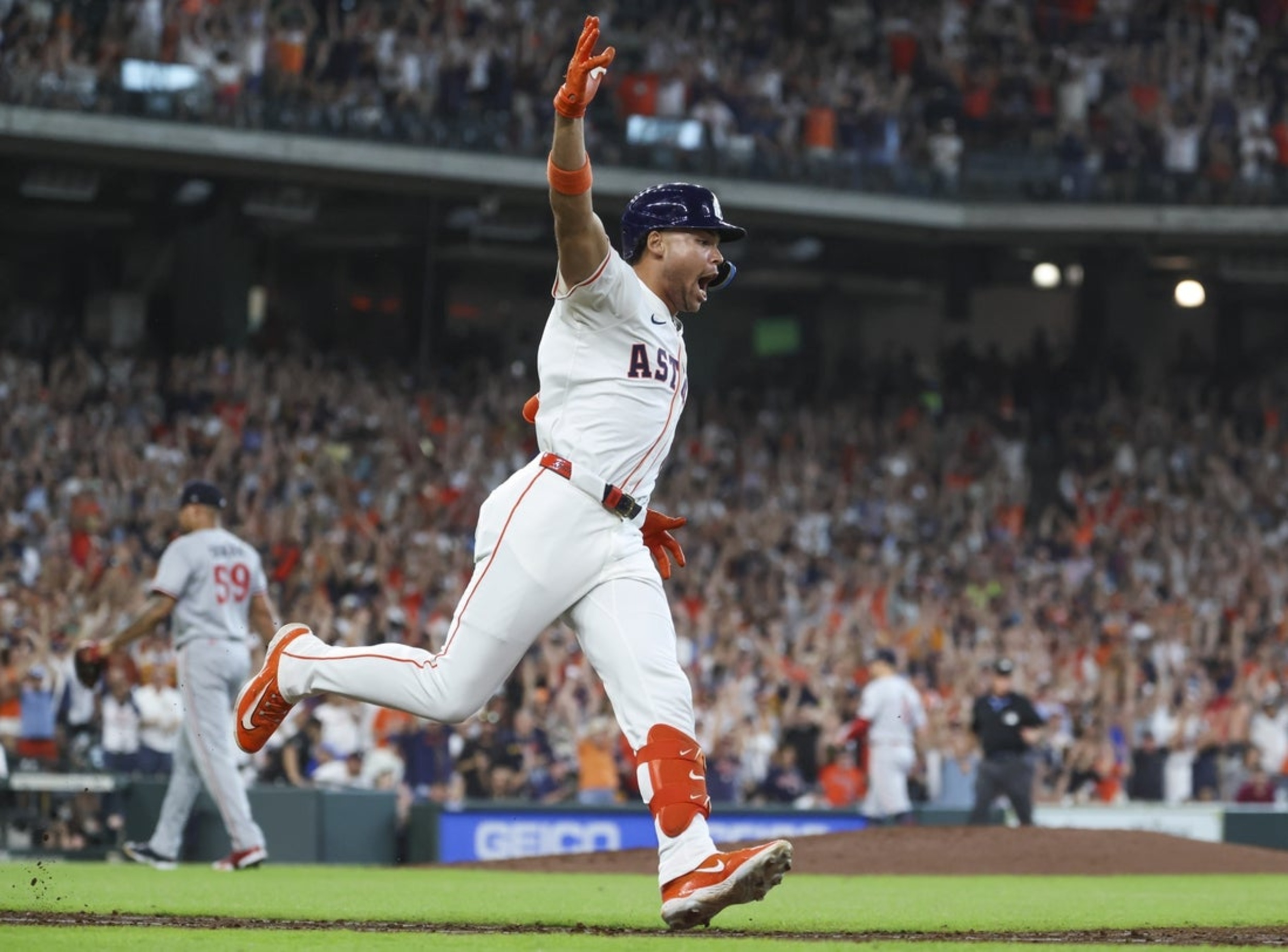 Cam Smith, Astros walk off Twins in thriller