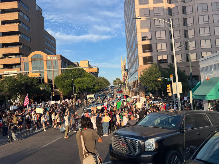 LIVE BLOG: ‘No Kings’ protests across Central Texas