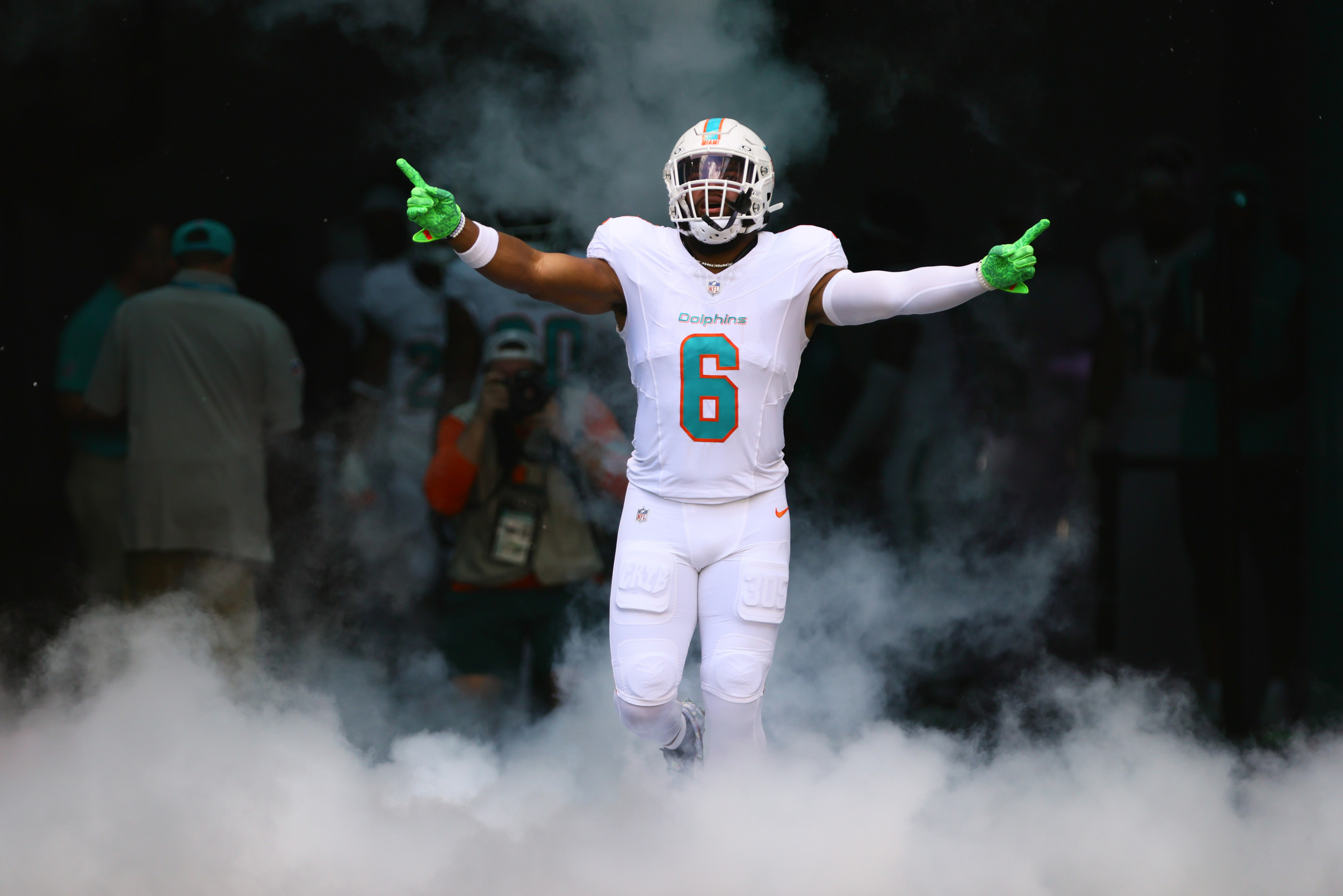 Anthony Walker Jr. Brings 'Juice And Energy' To Bucs Defense