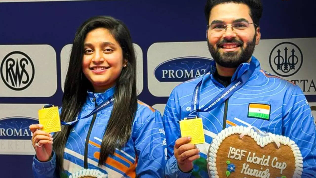 Shooting World Cup: India's Arya Borse, Arjun Babuta stun Olympic ...