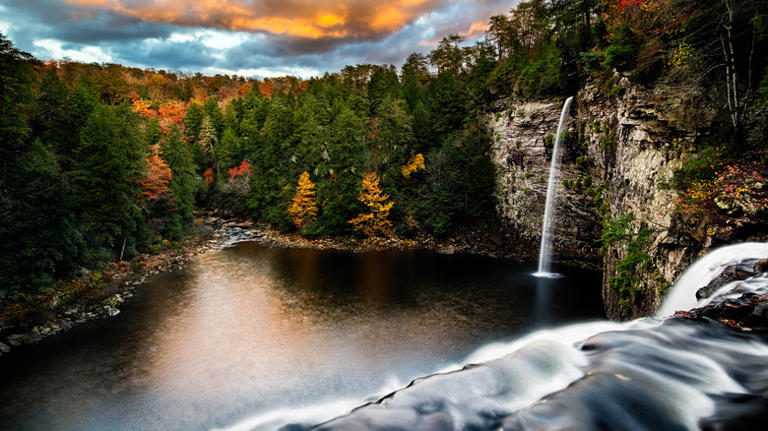 One Of Tennessee's Friendliest Towns Is Tucked In A Valley Full Of ...