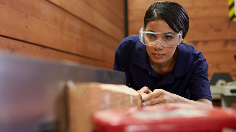 Safety Tips Every Beginner Woodworker Should Follow While Improving ...