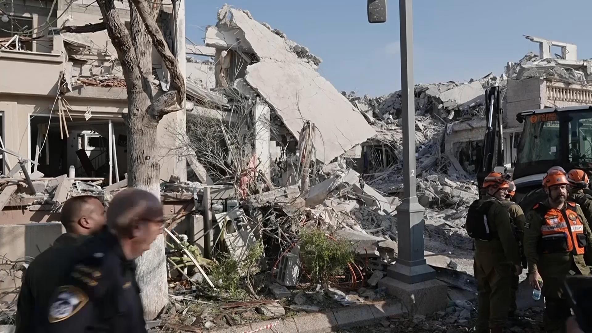Israel threatens further attacks after Iran's retaliatory strikes, AP ...