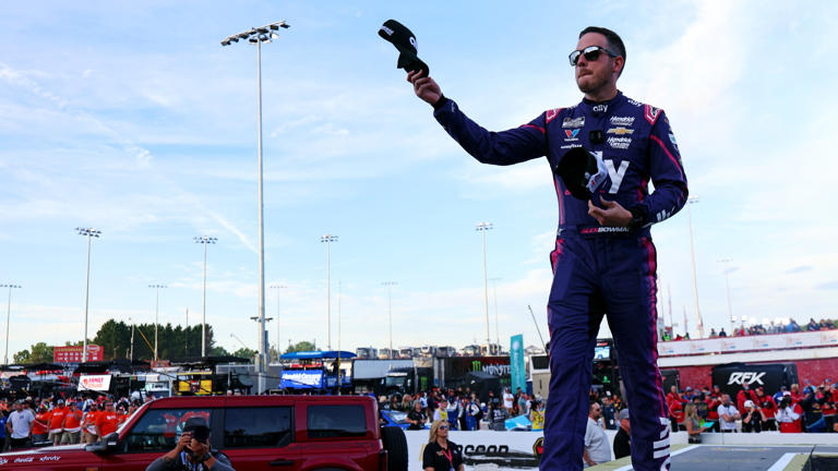 Sore after Michigan crash, Alex Bowman seeks to turn around his ...