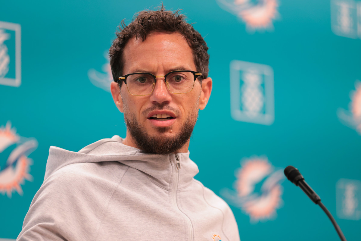 Dolphins Predicted to Fire Mike McDaniel in 2025 Amid Offseason Drama