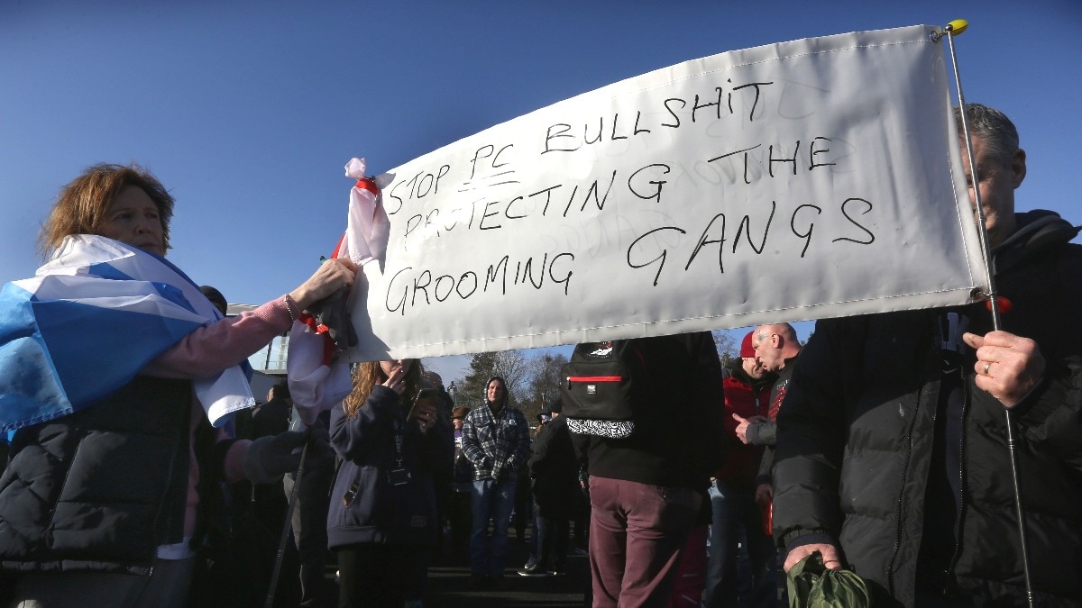 Keir Starmer announces national inquiry into grooming gangs who ...