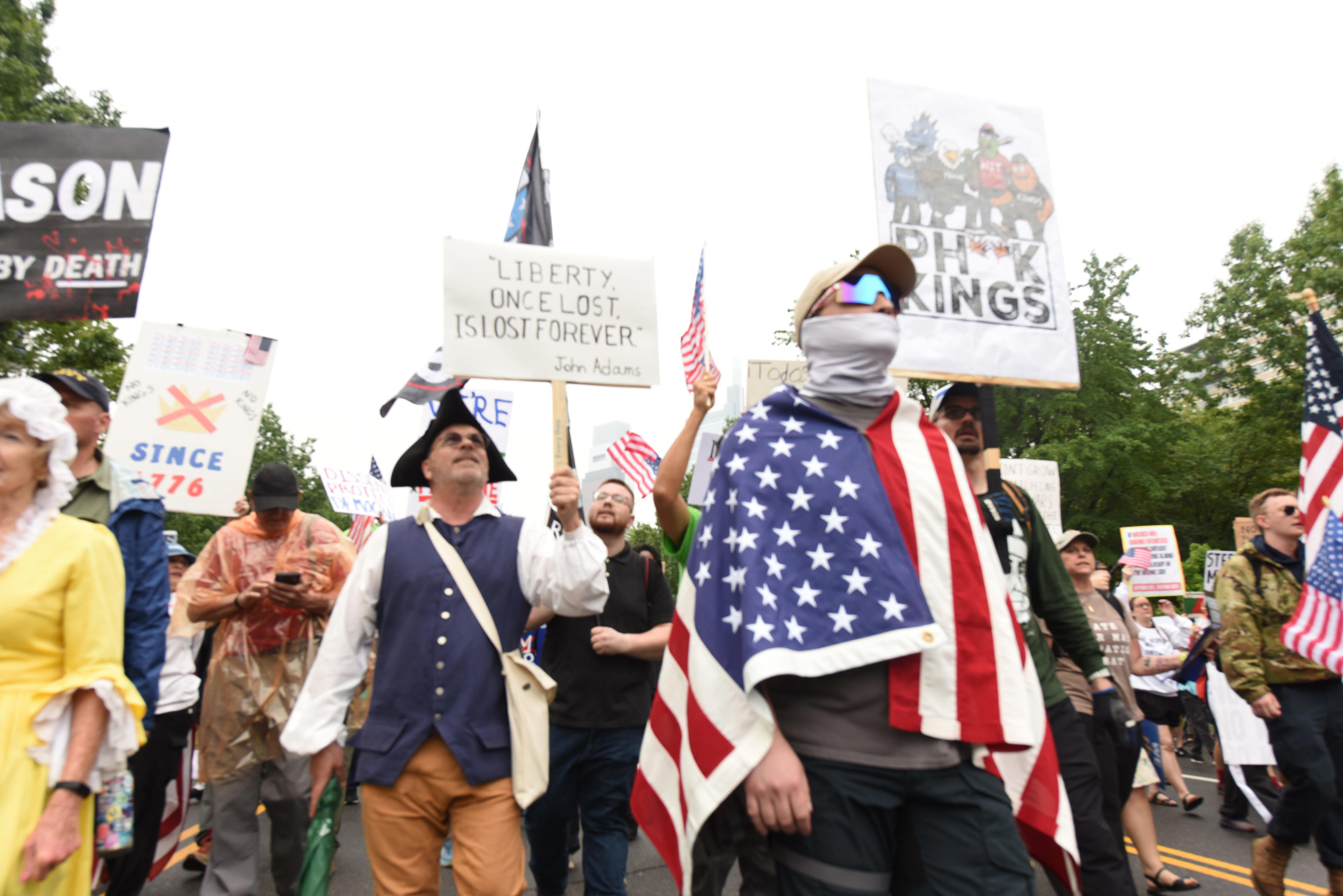 Live coverage: Thousands march in Philadelphia for 'No Kings' protest ...
