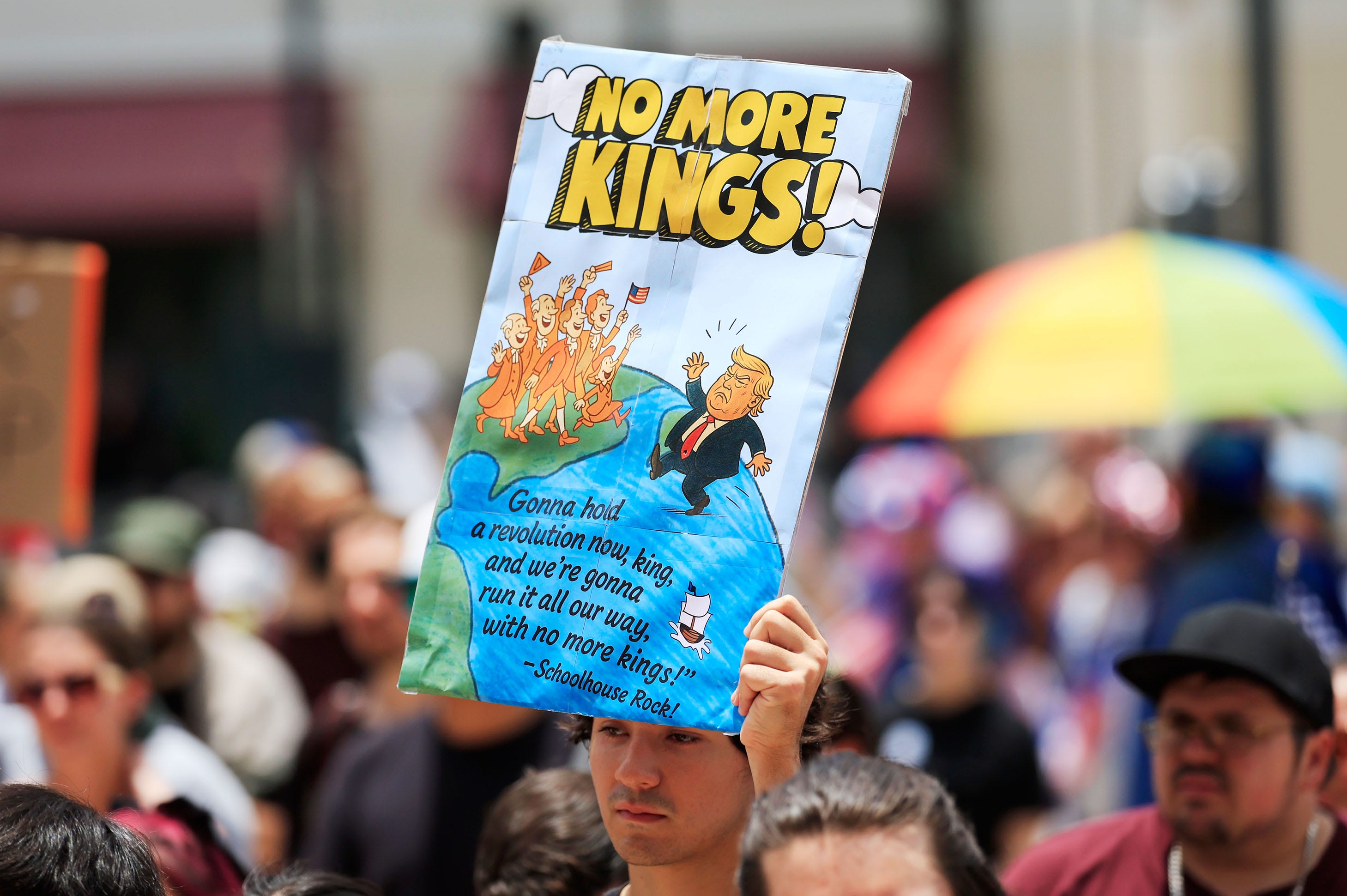 'No Trump, no king': Thousands denounce Trump during protests in ...