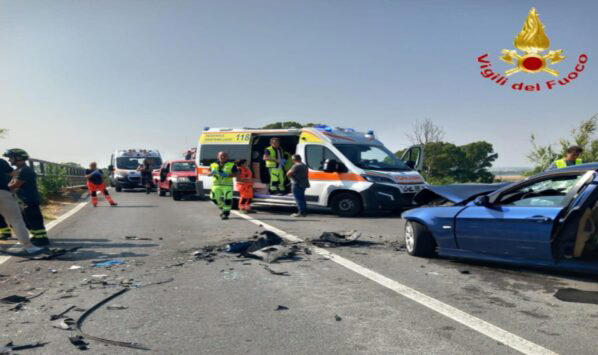 Fiumicino, incidente frontale a Passoscuro: 7 feriti, due ragazze ...