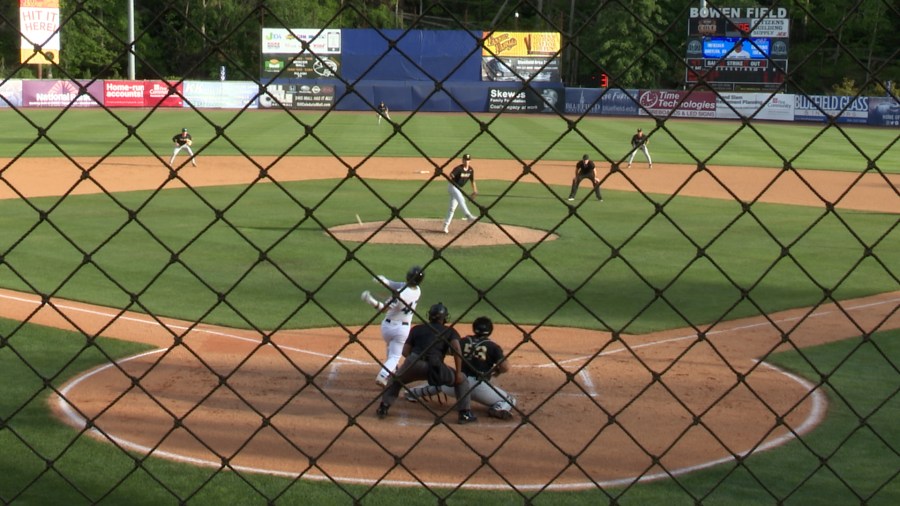 Walk-off home run adds another to the win column to Ridge Runners ...