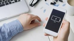 HP Cepat Panas Saat Dicas? Ini 7 Penyebab dan Solusinya