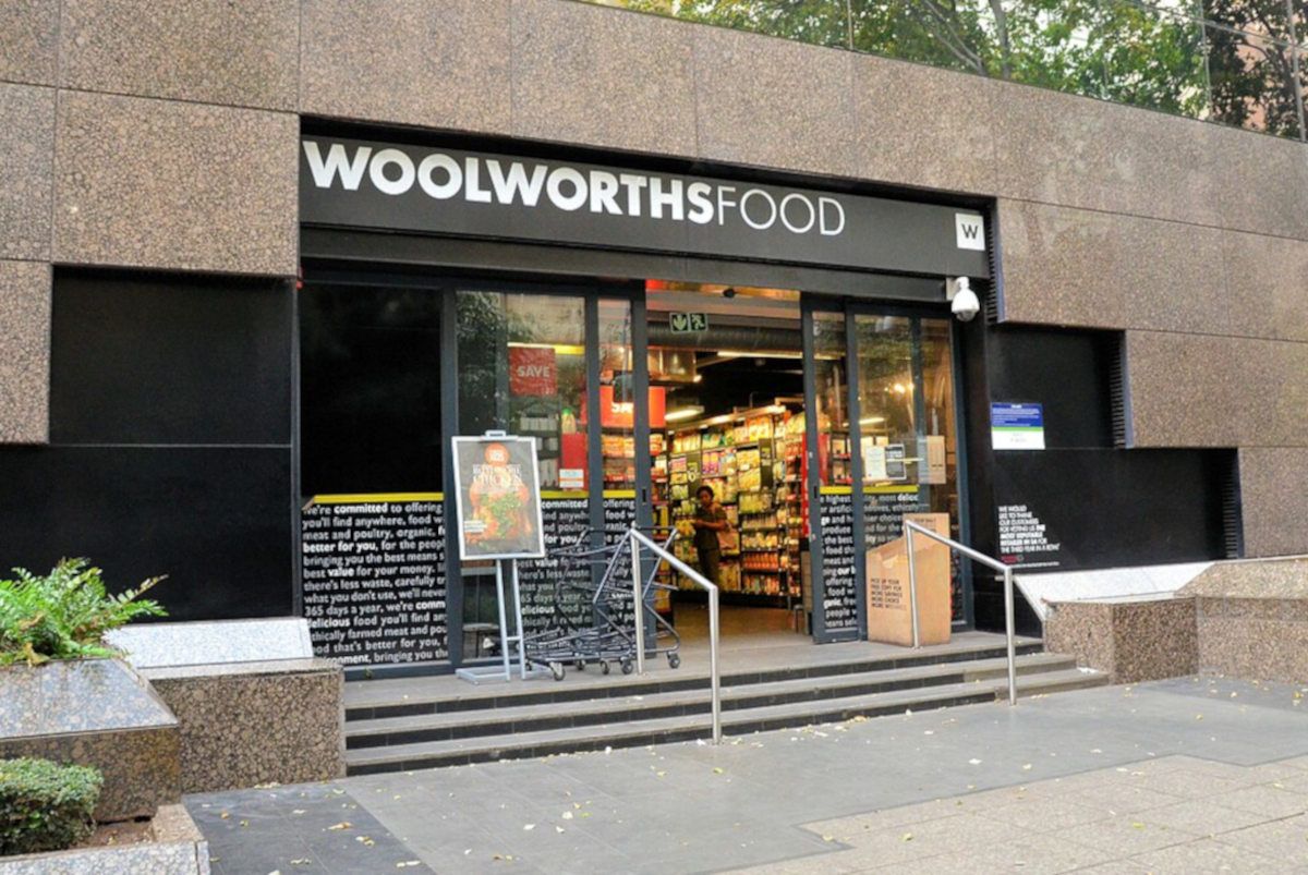 Woolworths warns customers over online scams