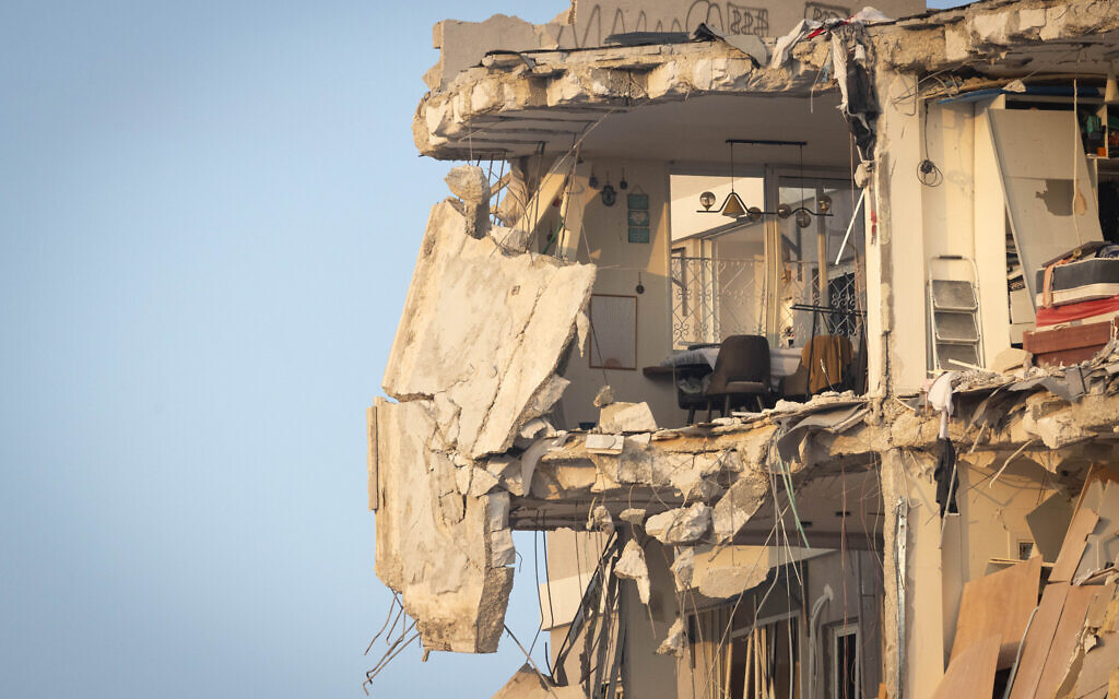 Ukraine says five of its nationals killed in Iranian missile strike on ...