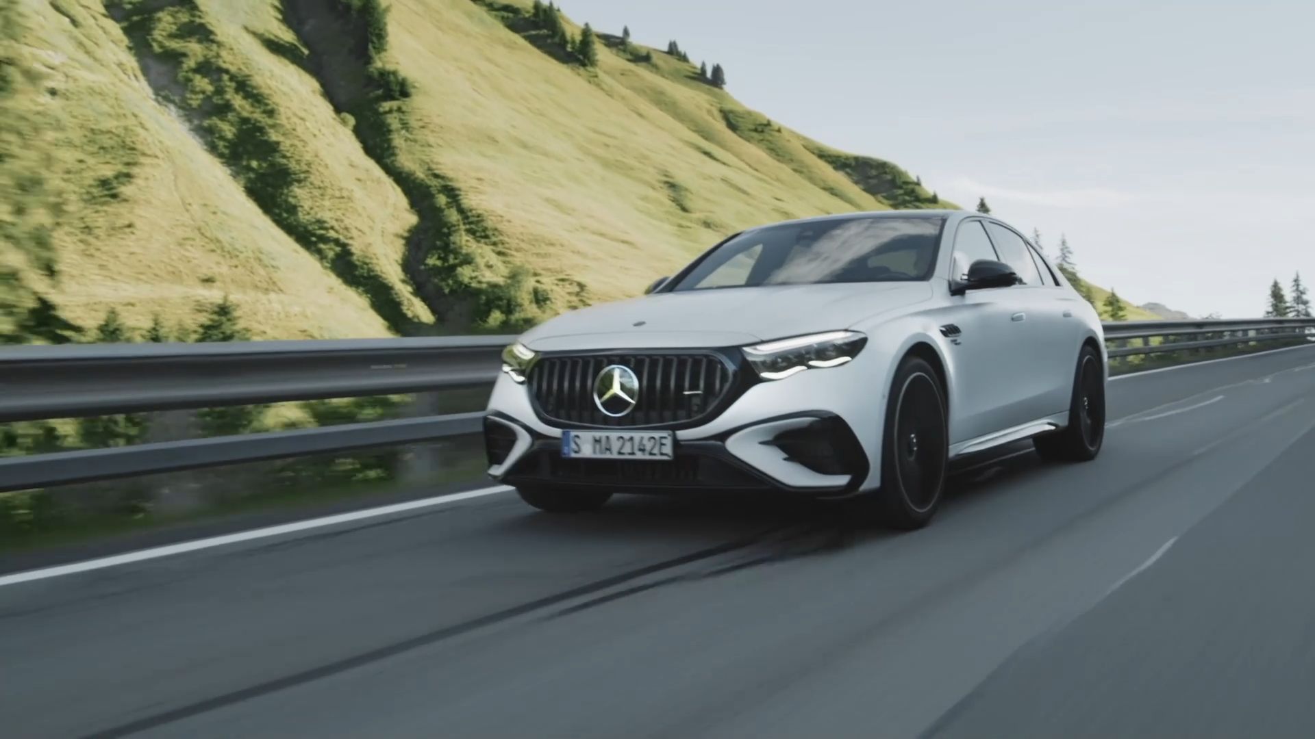 Der Mercedes-AMG E 53 HYBRID 4MATIC+ - AMG DYNAMIC PLUS Paket