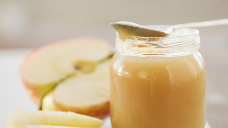 Down To The Bottom Of A Jar Of Applesauce? Use What's Left To Make A ...