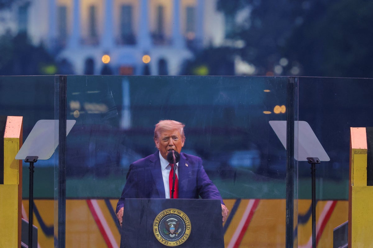 Former Coast Guard officer and sharpshooter accused of threatening to ...