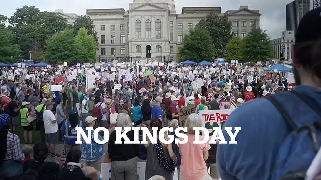 Demonstrations held across the US for 'No Kings Day'
