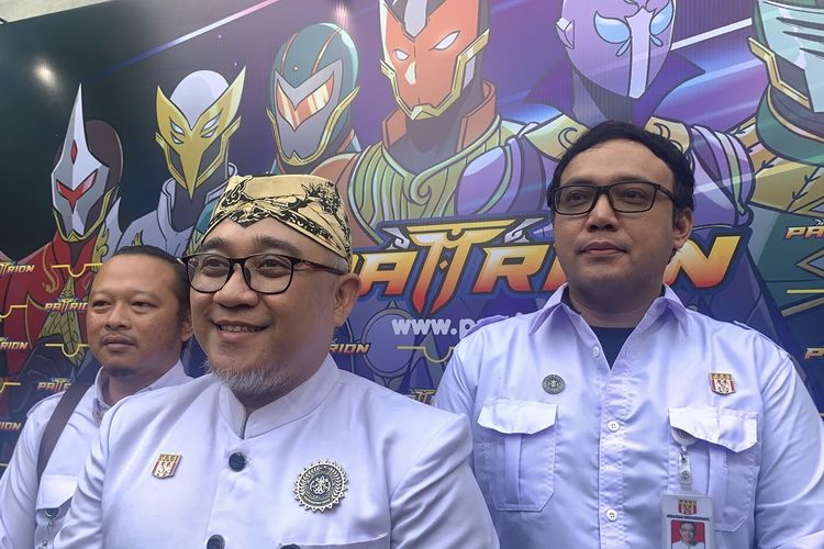 Alasan Sultan Sepuh Cirebon Heru Rusyamsi Beri Gelar Kehormatan Raden ...