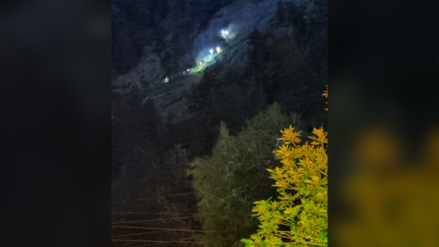 Crews contain wildfire in Boulder