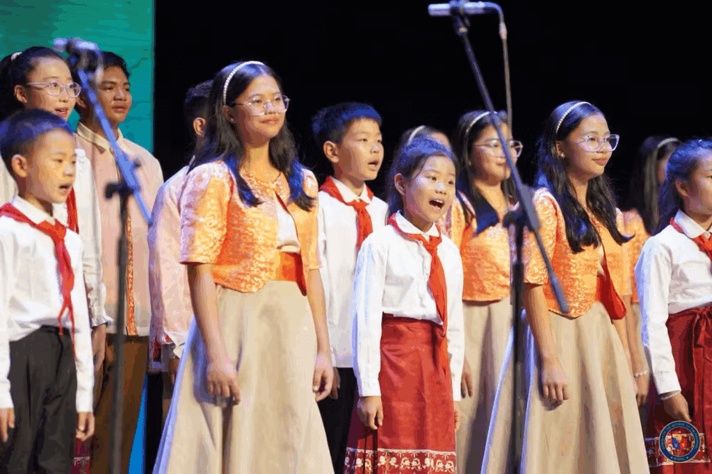 Loboc Children’s Choir performs in Beijing