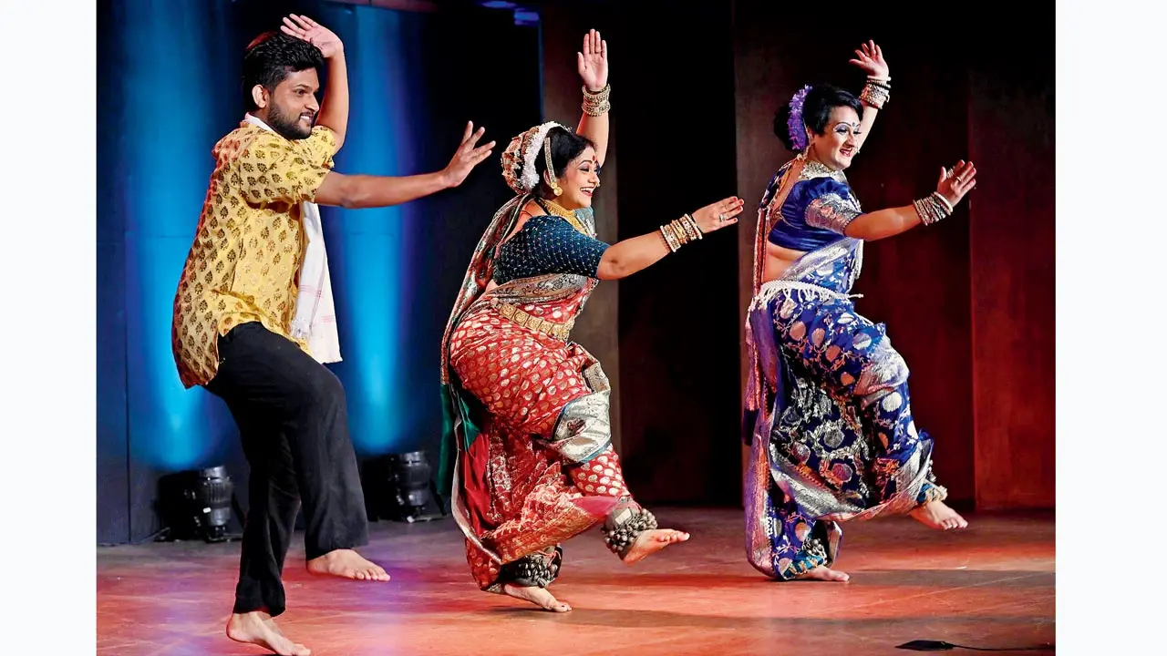 This Lavani performance in Juhu will celebrate the folk form and queer love