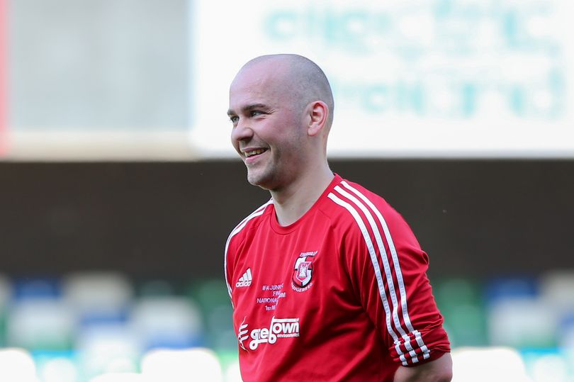 Michael Kerr tributes paid following tragic death of father of three ...