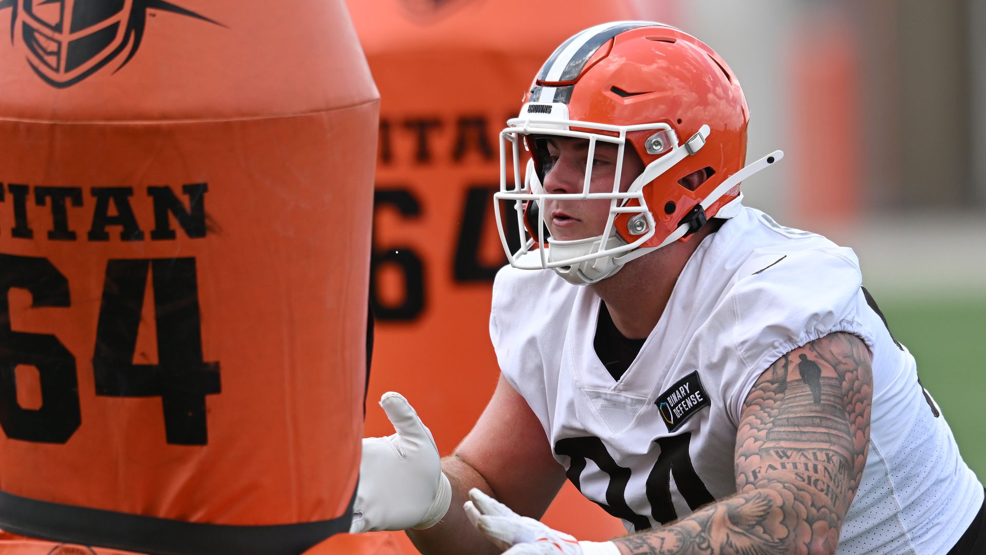 Sunday Dawg Chow (6/15): Productive WRs, rookie D-lineman, roster ...
