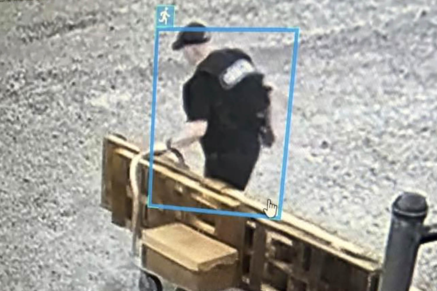 A disguise and a prison guard's mistake helped 'Devil in the Ozarks' escape