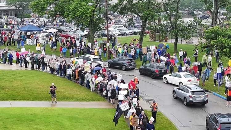 'No Kings' protests take place in several cities throughout Northeast ...