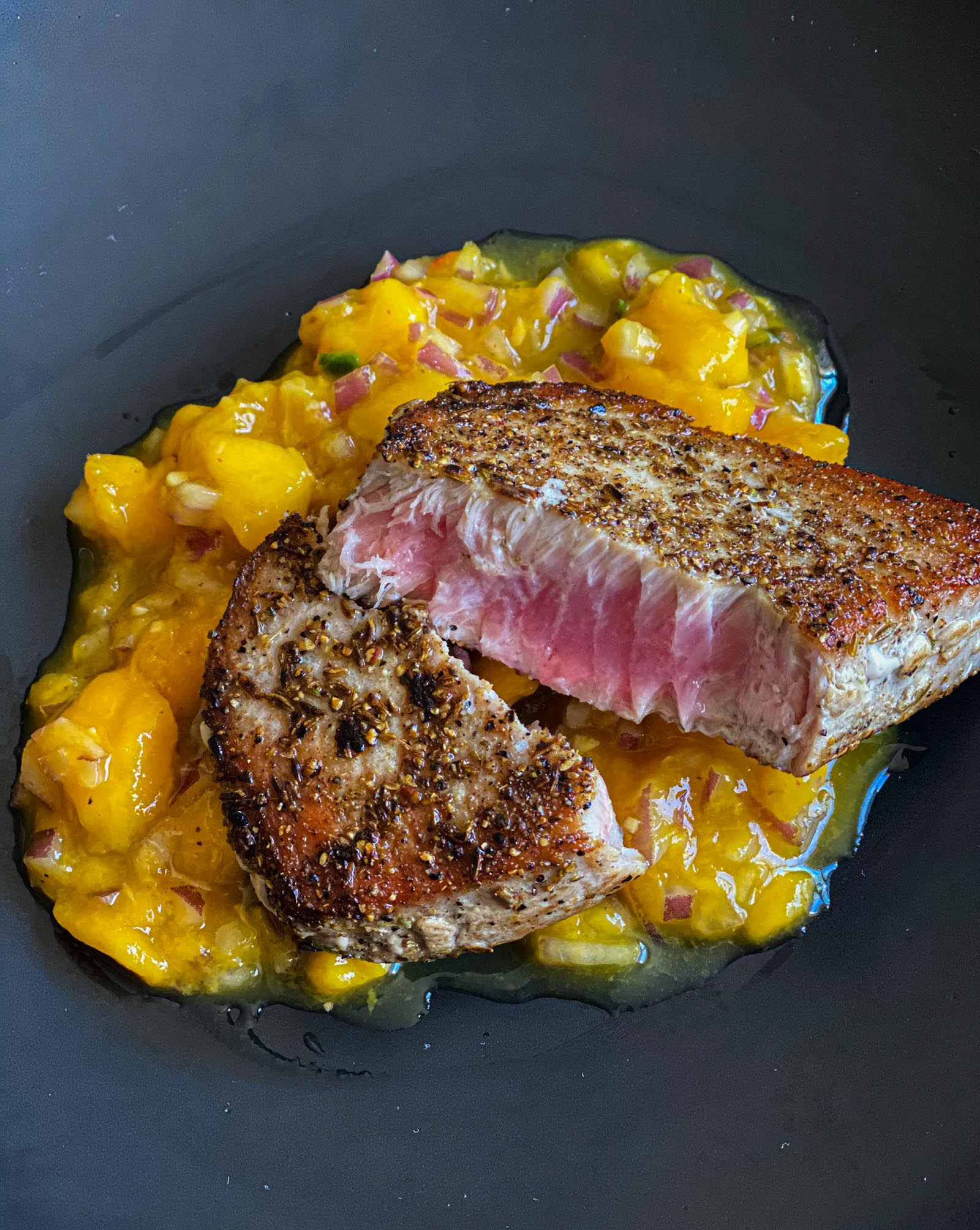 Fish Lovers - Yellowfin Tuna With Spicy Mango Salsa