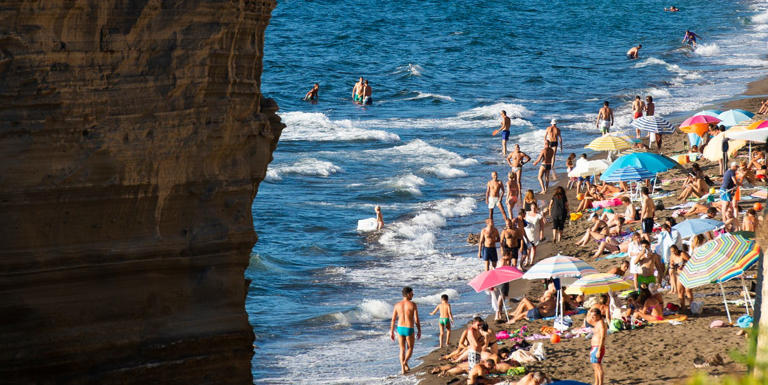 Ecco la spiaggia più bella dell’isola di Procida, lo diceva anche ...