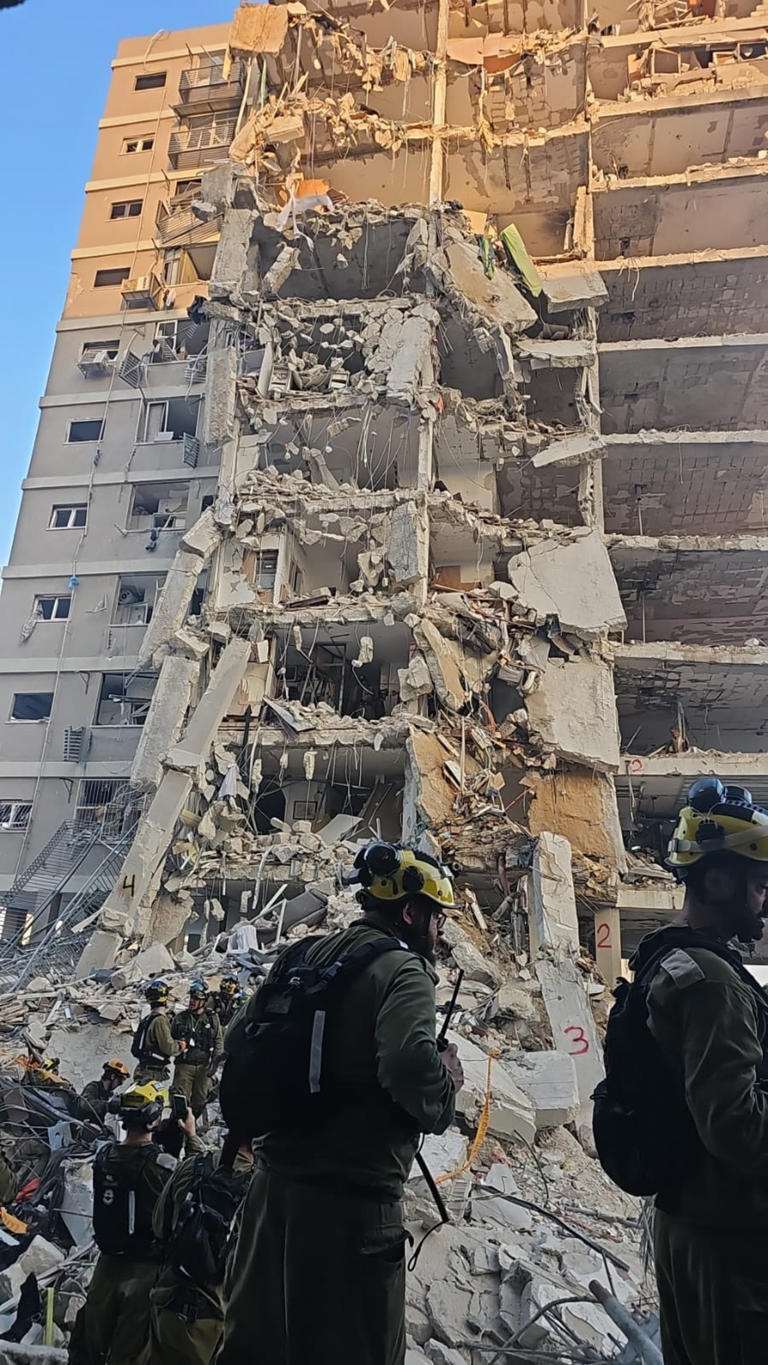 Videos, pictures show aftermath of Iranian strikes on Tel Aviv