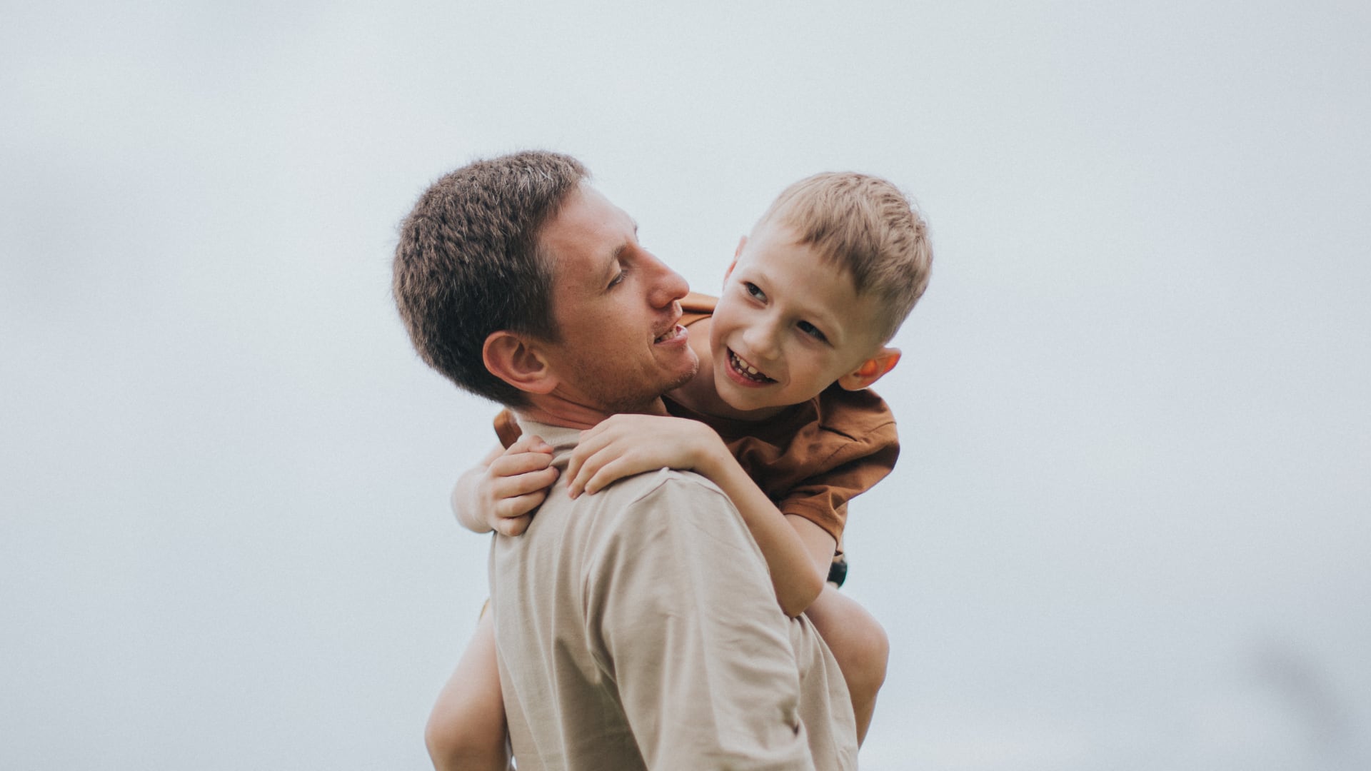 El cerebro paterno también cambia: la ciencia revela cómo se transforma ...