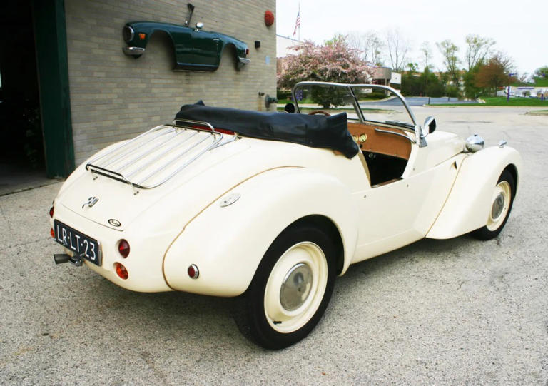 The Burton-Bodied Citroën Roadster is the Sportiest 2CV You’ll Ever See