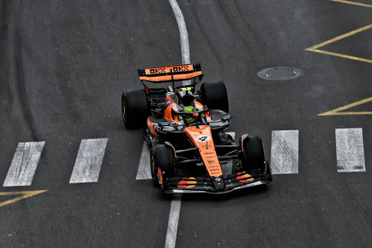 Verstappen supera a Norris y Russell tras el caótico Gran Premio de Canadá