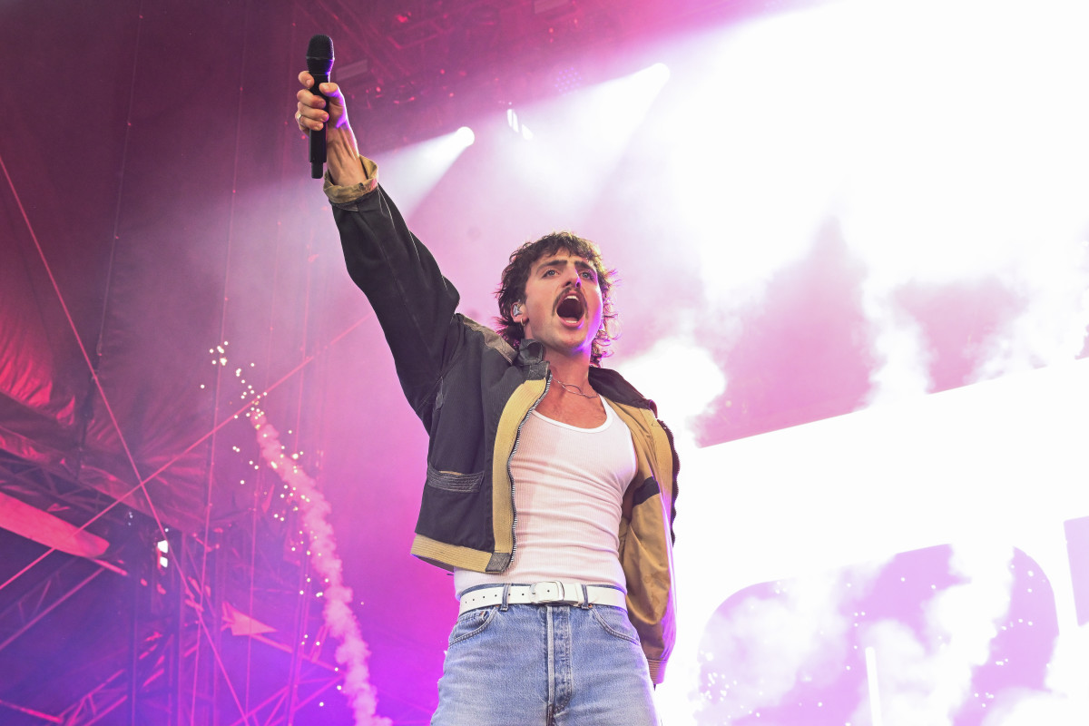 Benson Boone Responds to Online Hate With Teaser for Latest Single, ‘Mr ...
