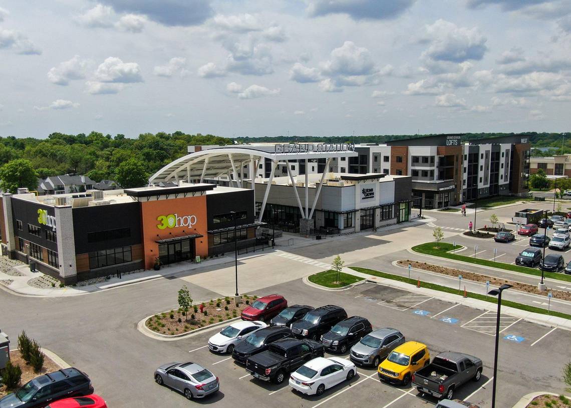 Johnson County city talks incentives for new grocery store, apartments ...