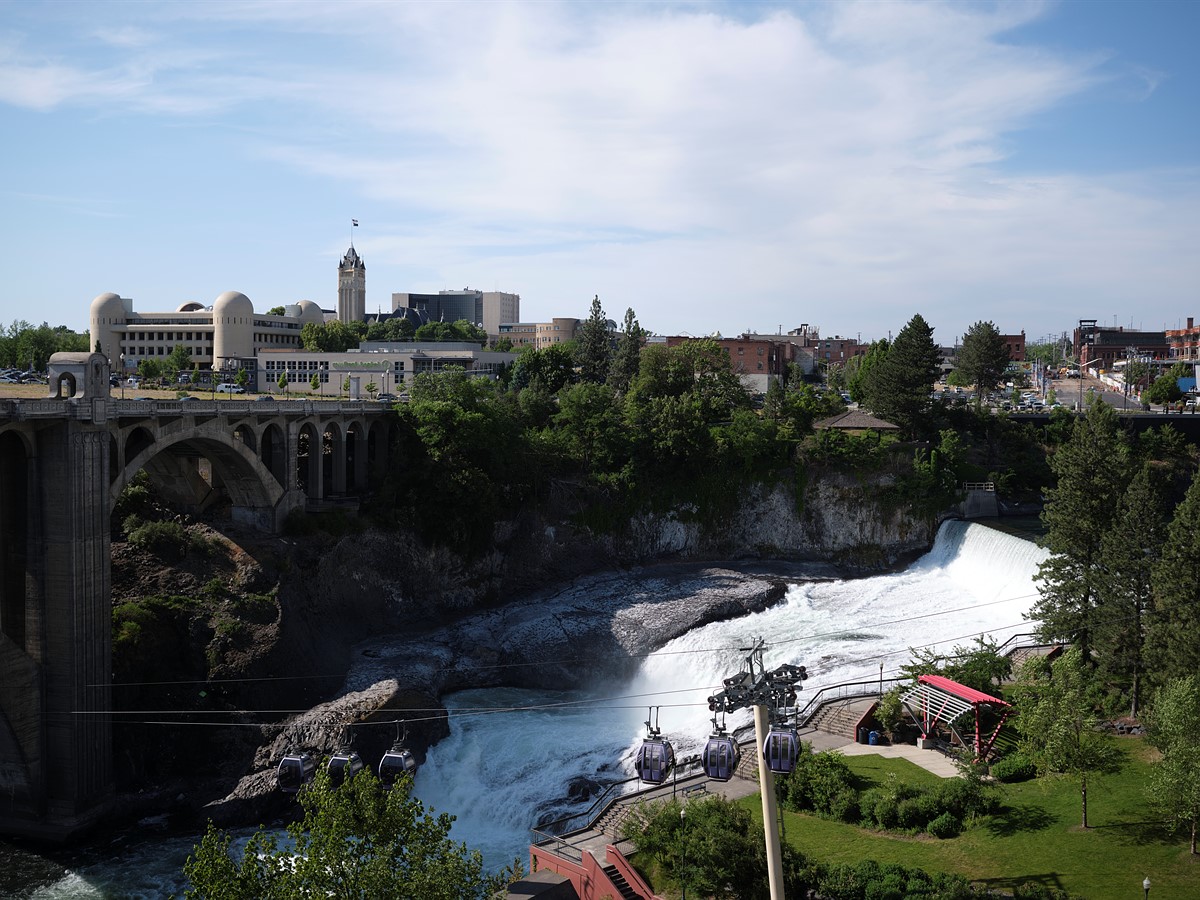 Fujifilm XF 23mm F2.8 R WR pre-production sample gallery: street savvy