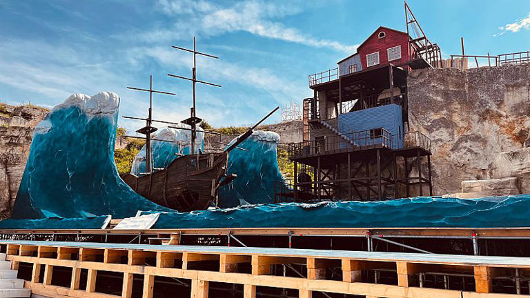 Wagnermania: Flying Dutchman on a monumental set in an Austrian quarry