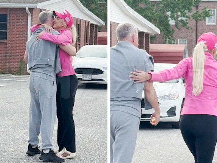 Todd and Savannah Chrisley Hug After His Release From Prison, on Video