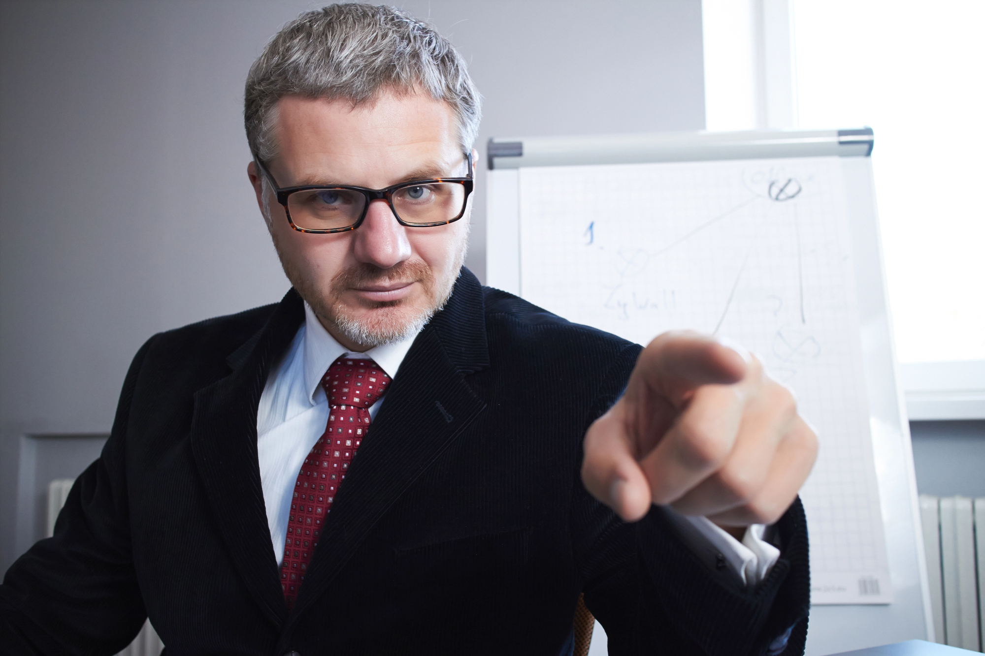 15 Signs Your Boss Wants To Push You Out