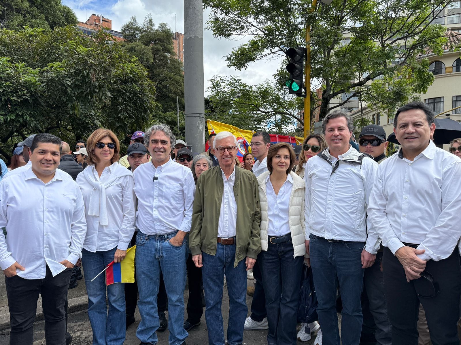 Sergio Fajardo, Jorge Robledo y Juan Manuel Galán salieron a la Marcha ...