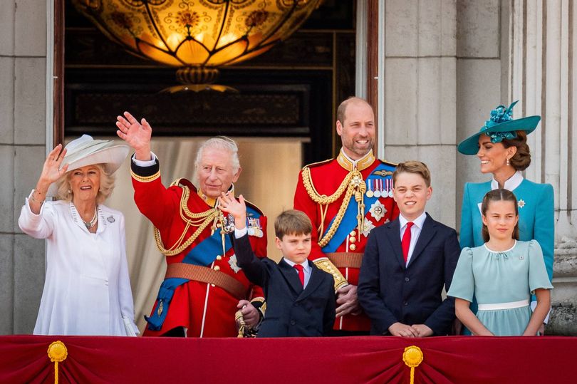 Kate Middleton's 'firm command' to Prince Louis on palace balcony ...