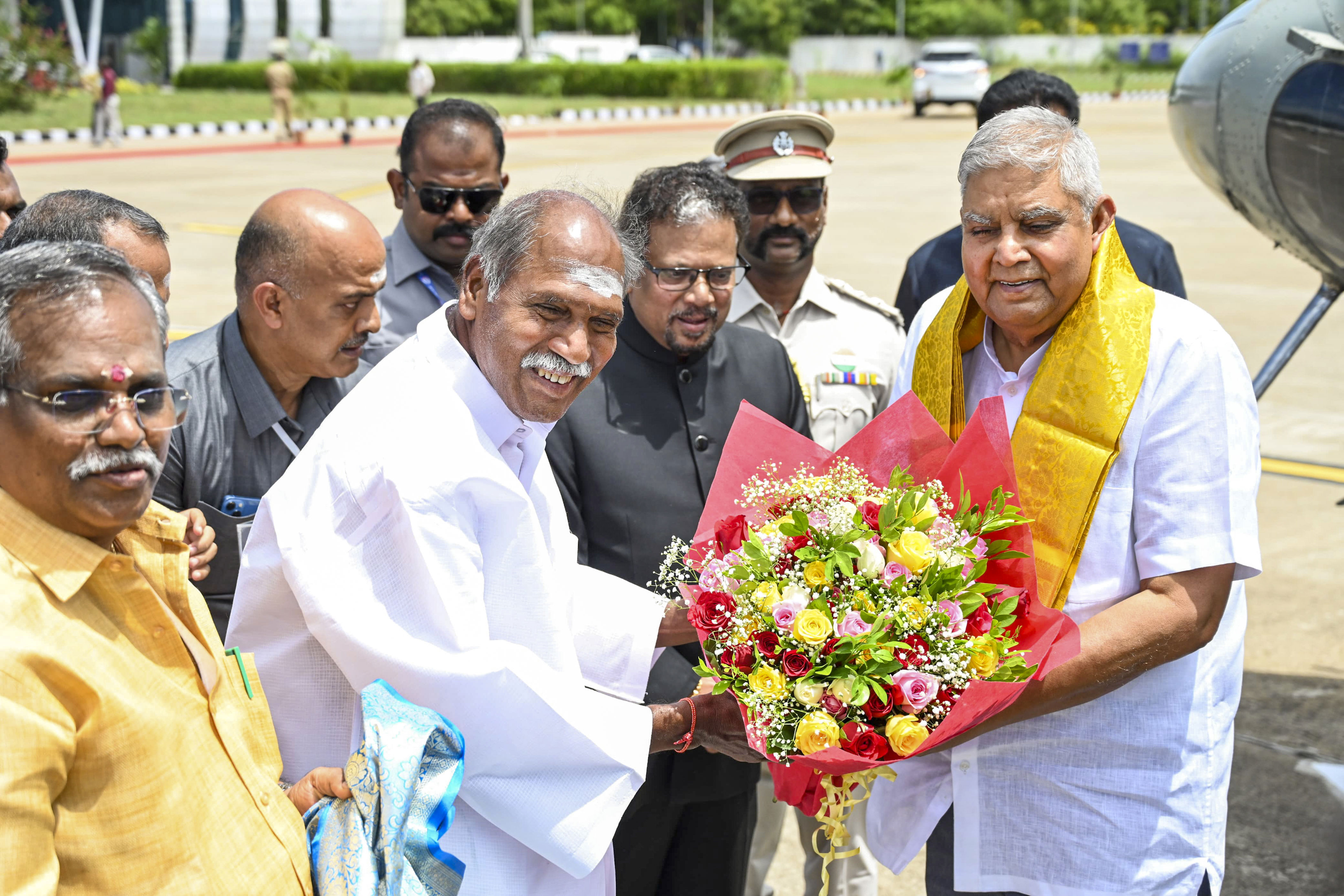 Pondy CM meets Vice President, seeks 25 pc quota of seats in all ...