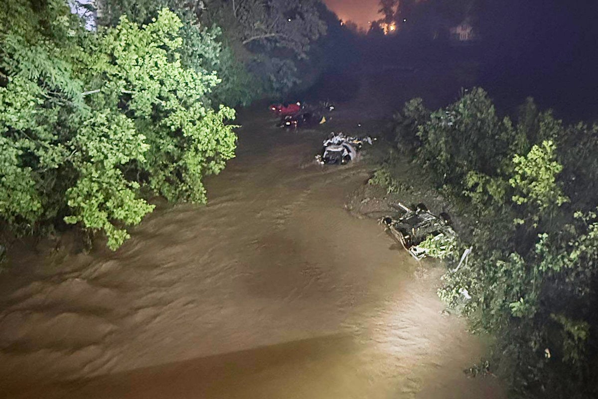 Flash flooding kills 3 in West Virginia, rescue teams searching for ...