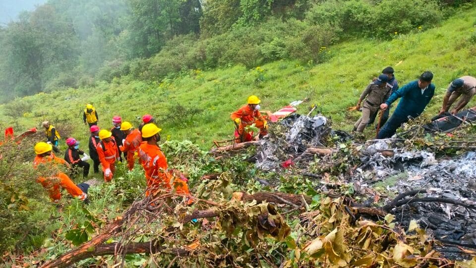 Kedarnath chopper crash: PM Modi dials Uttarakhand CM; Aryan Aviation ...