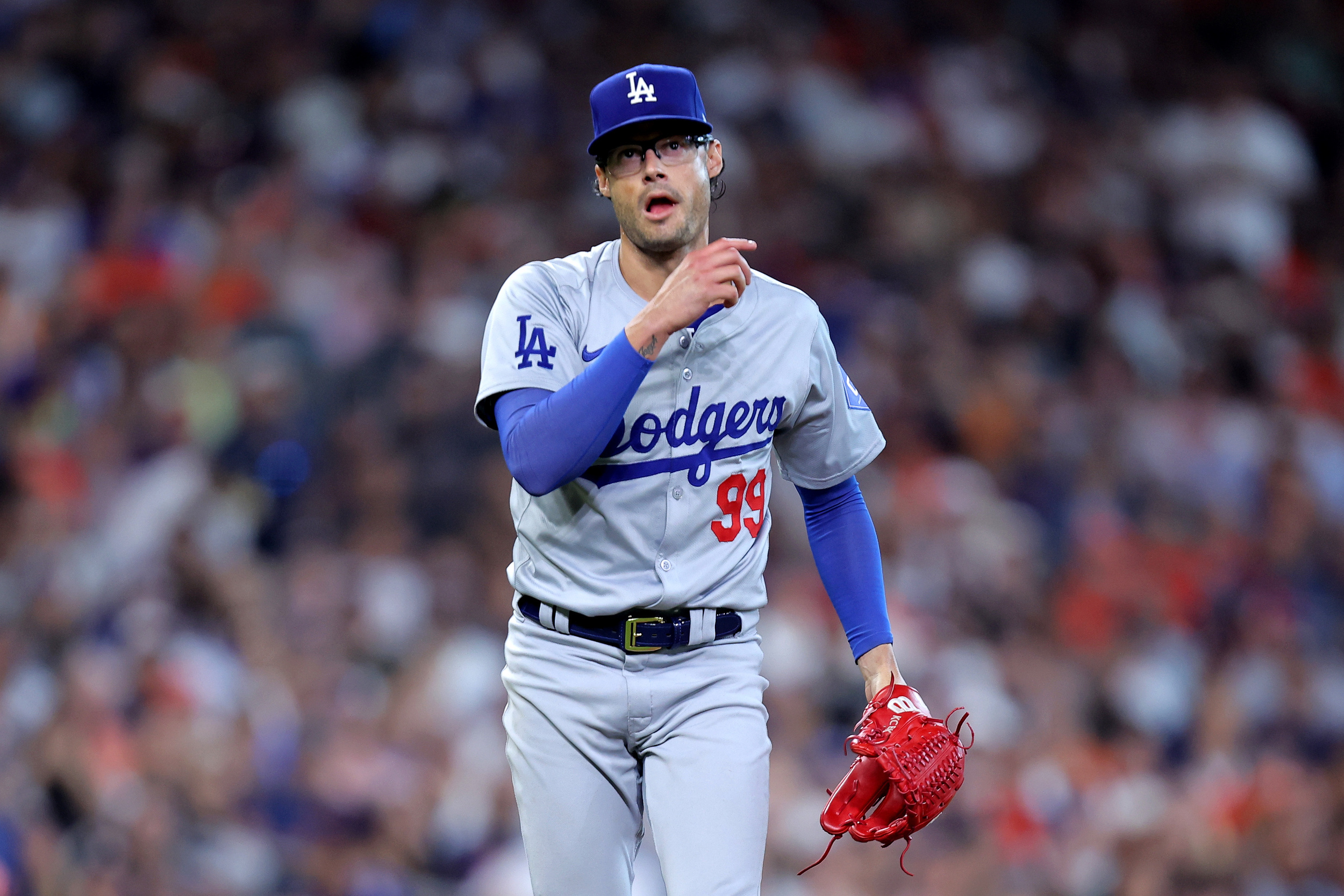 Joe Kelly Receives 2024 Dodgers World Series Ring