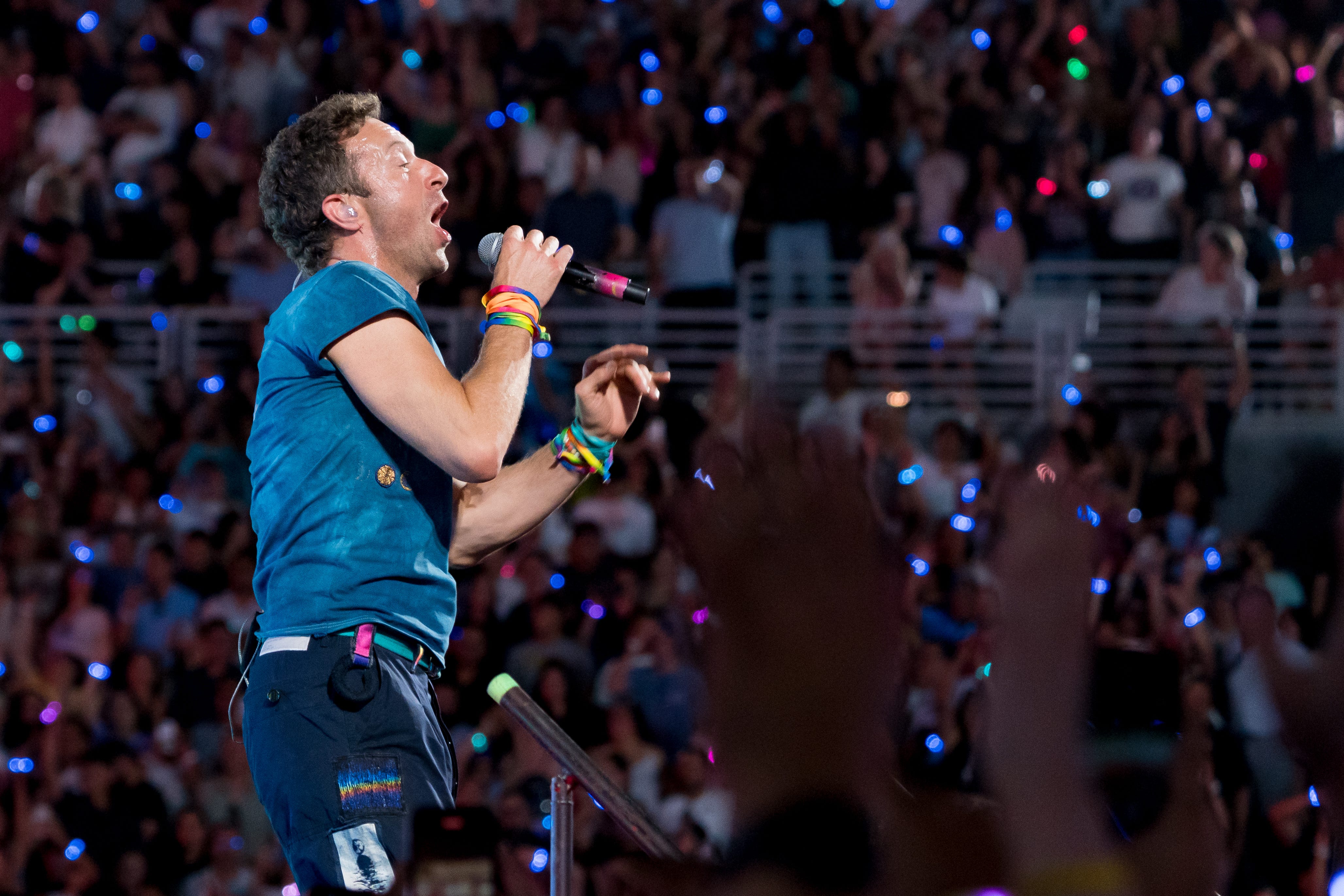 Coldplay 'kiss cam' couple is going viral. Here's another memorable ...