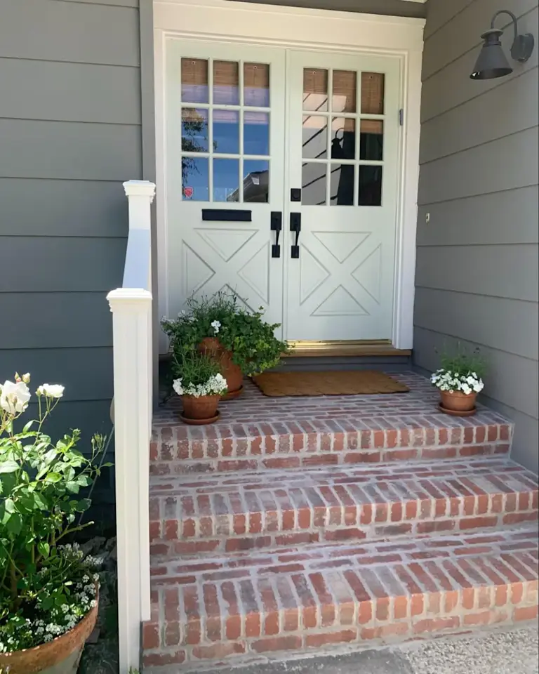 This $1,200 Makeover Squeezes Dreamy Southern Porch Vibes into a Small ...